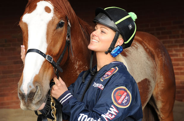 Sky Racings Kiaarn Dickens tips a fortune at Warwick Tuesday 18/4/2023