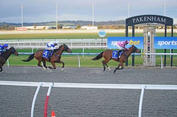 Mark Hunter Tips for Tuesday races at Pakenham 8/8/2023